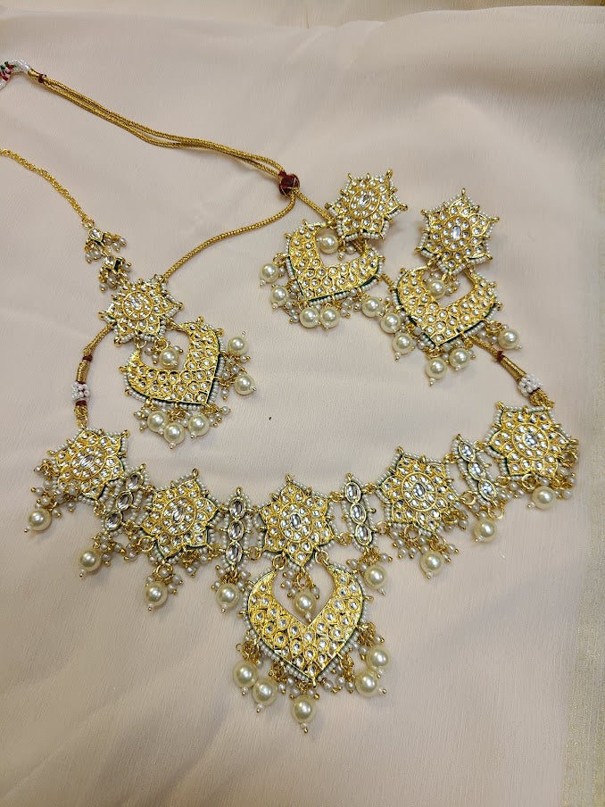 kundan polki and Pearl Choker set with maang tikka – MOHAR
